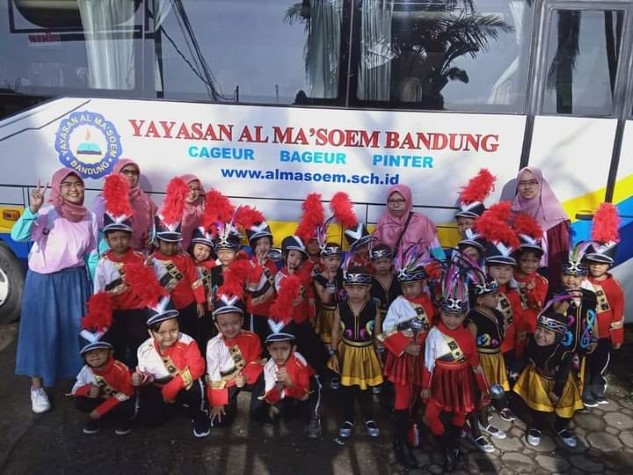 Kegiatan Budaya di Pesantren Al Masoem Bandung: Menjaga Tradisi dan ...